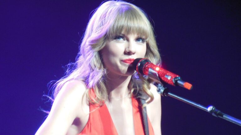 University Offering New Taylor Swift Course