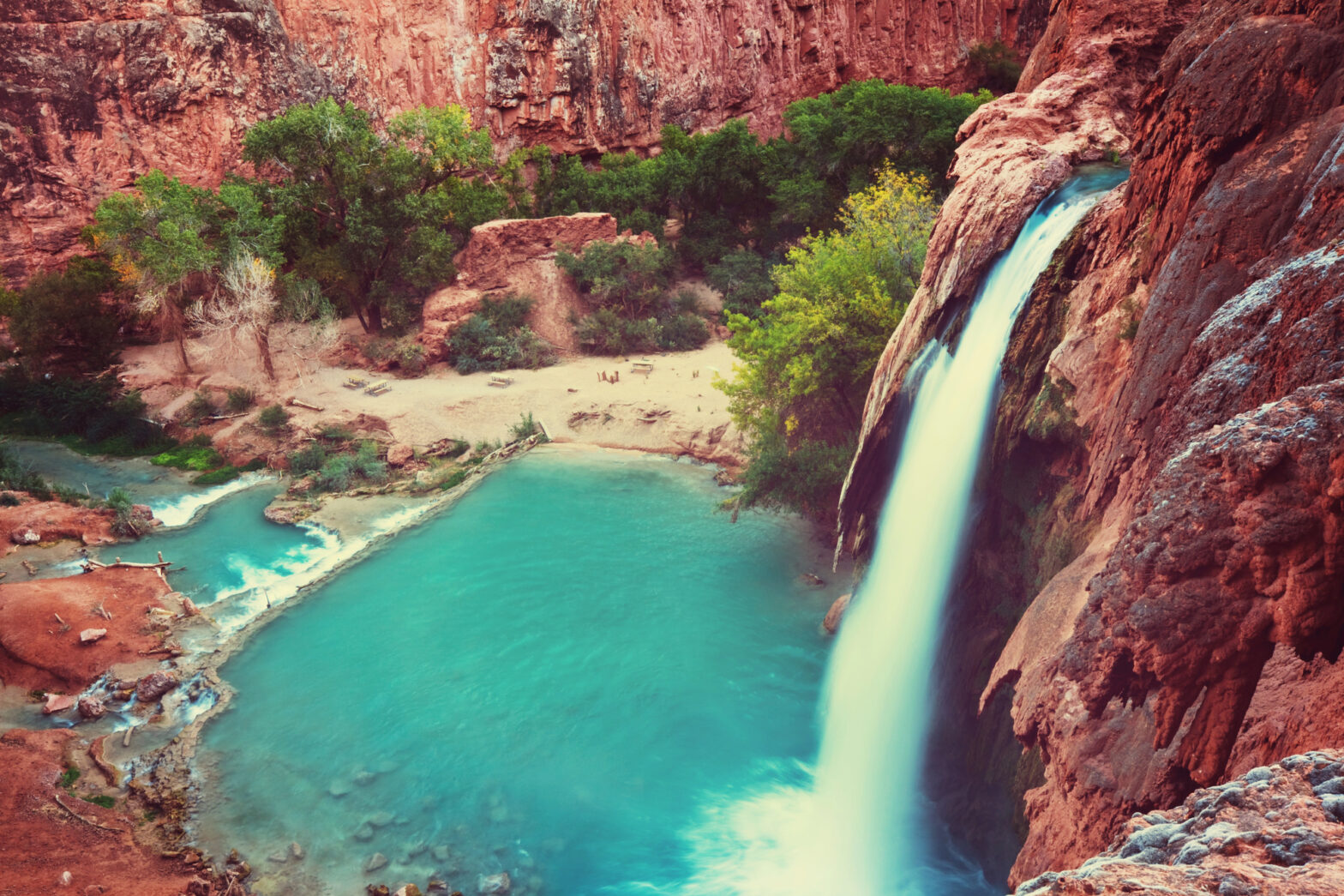 20 Stunningly Clear Rivers You Won’t Believe Are Real