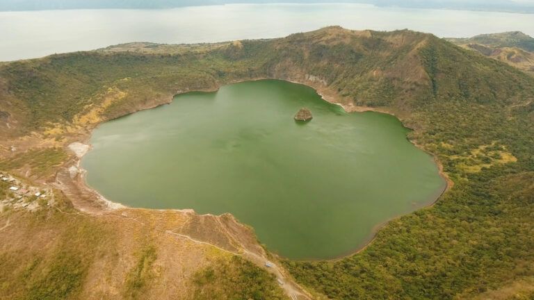 20 of the Most Unusual Lakes on the Planet (and What Makes Them Weird)