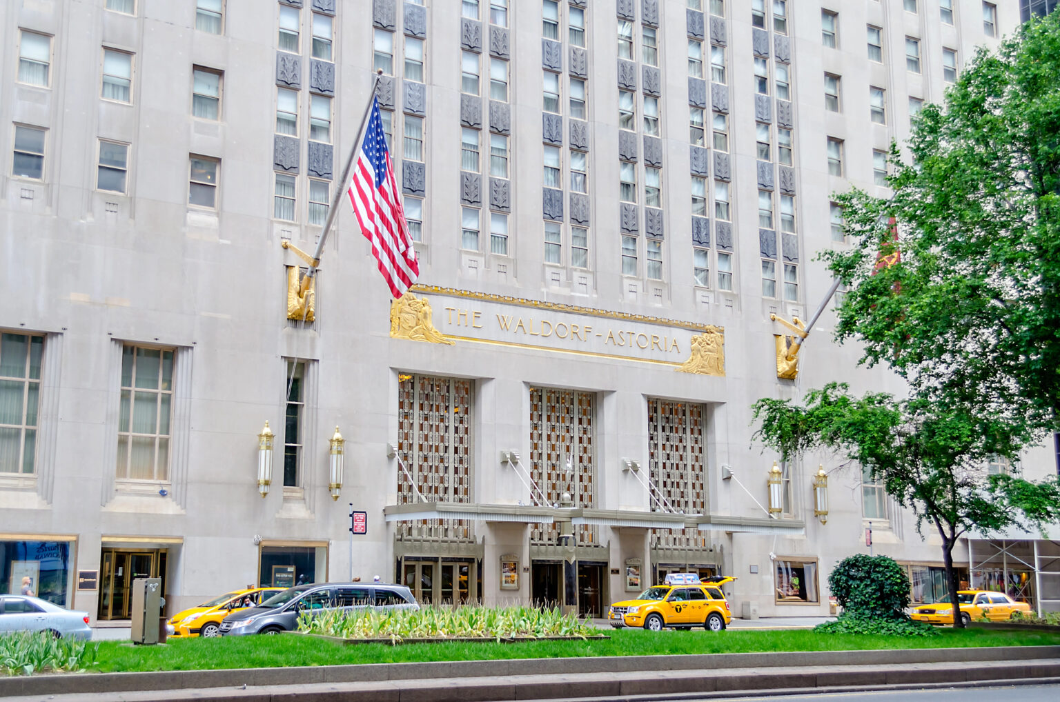 20 Iconic Hotels That Have Housed History’s Biggest Names