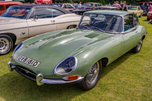 15 Classic 60s Cars That Had Everyone's Attention