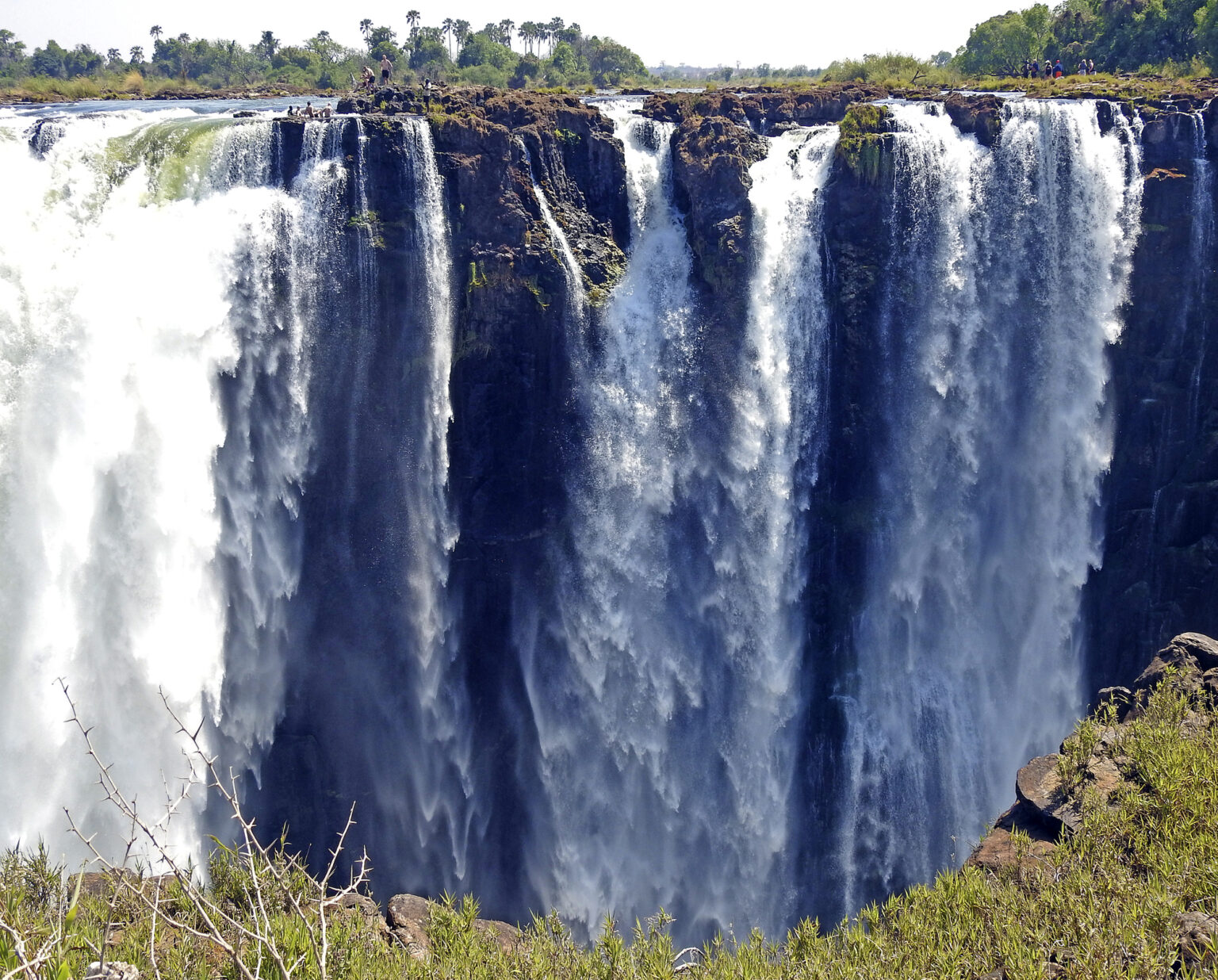 20 of the Most Unusual Lakes on the Planet (and What Makes Them Weird)