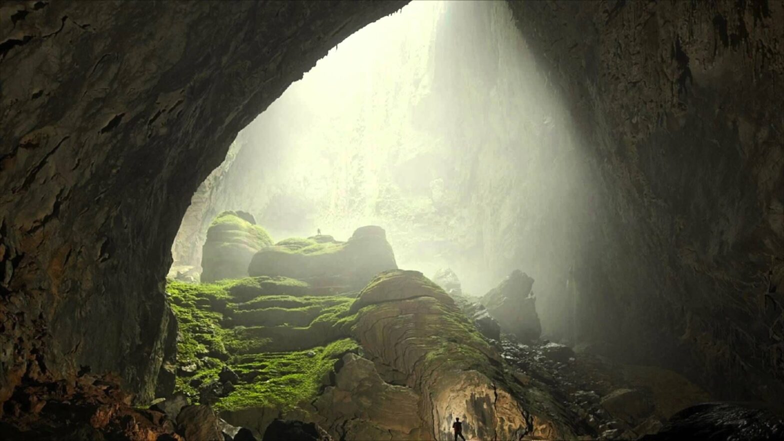 20 Mysterious Underground Caves That Reveal the Past