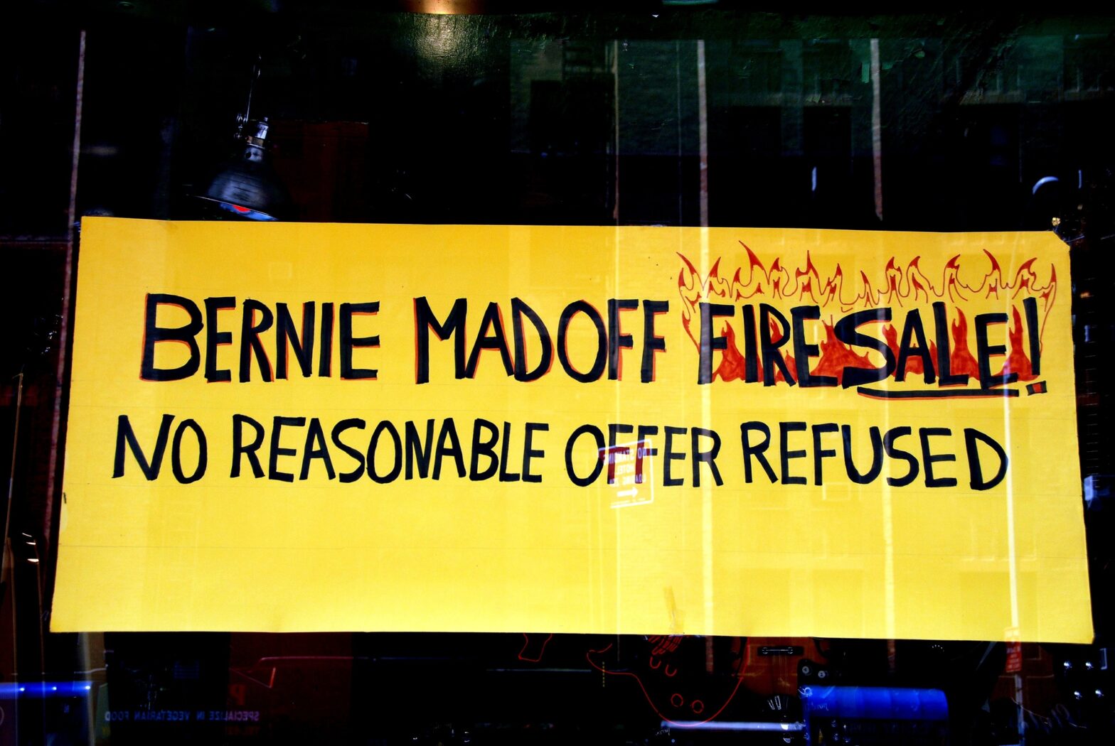 20 Ponzi Schemes That Defrauded Investors of Billions
