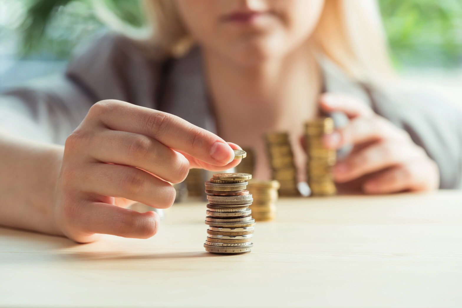 20 Ponzi Schemes That Defrauded Investors of Billions