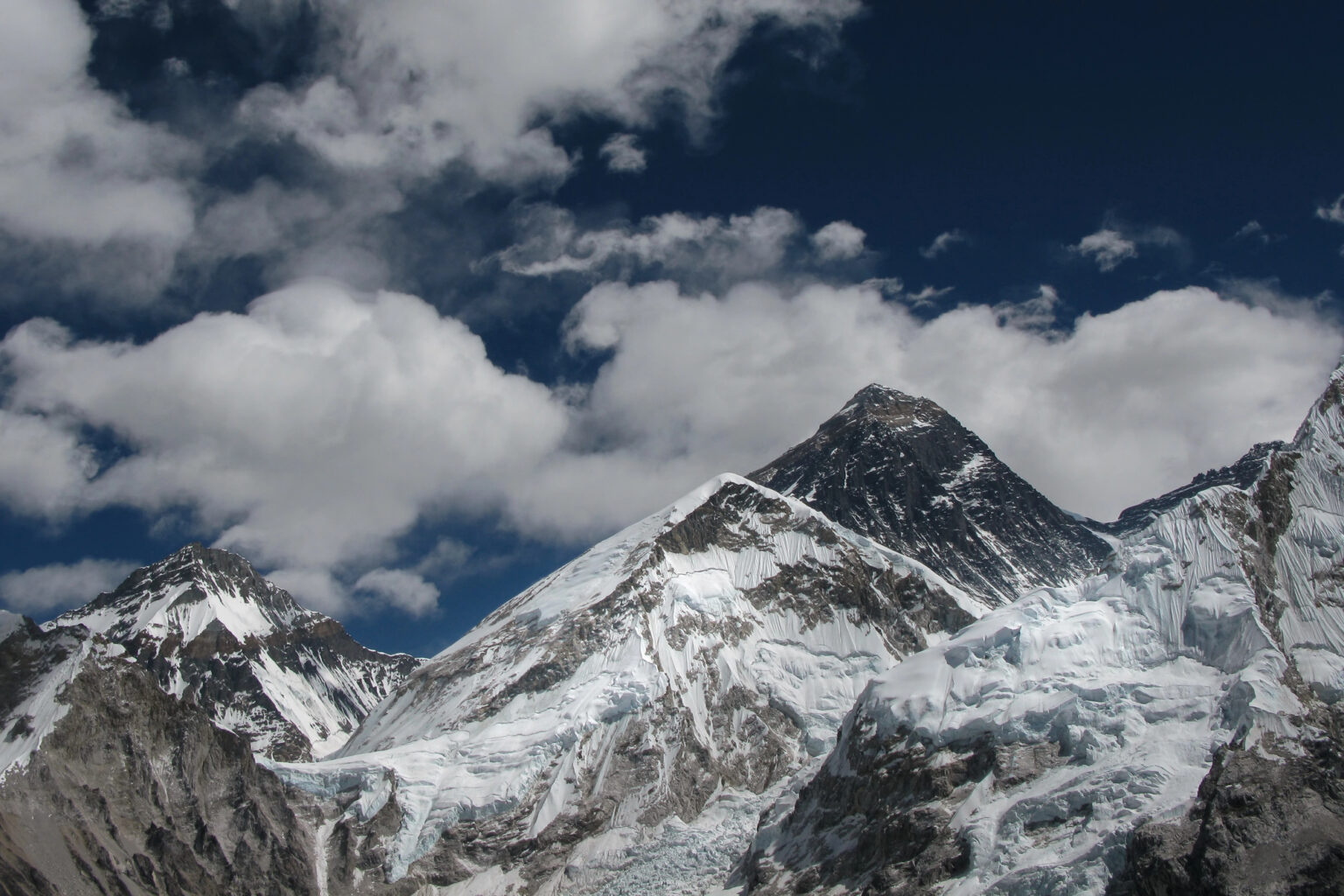 20 Mountains with Mystifying Geological Features