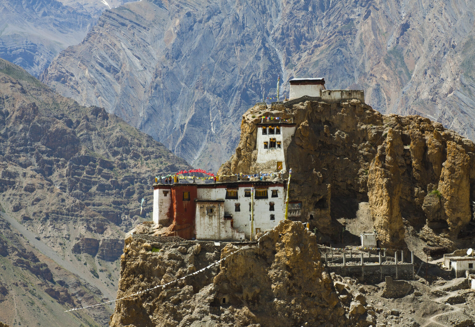 17 Places That Have Been Cut Off from the Rest of the World for Centuries