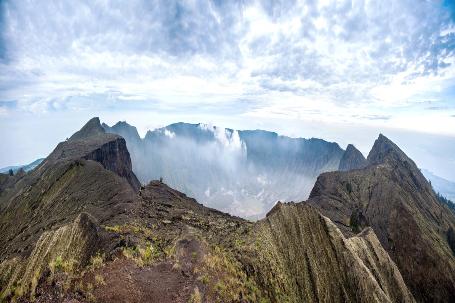 20 Mountains with Mystifying Geological Features