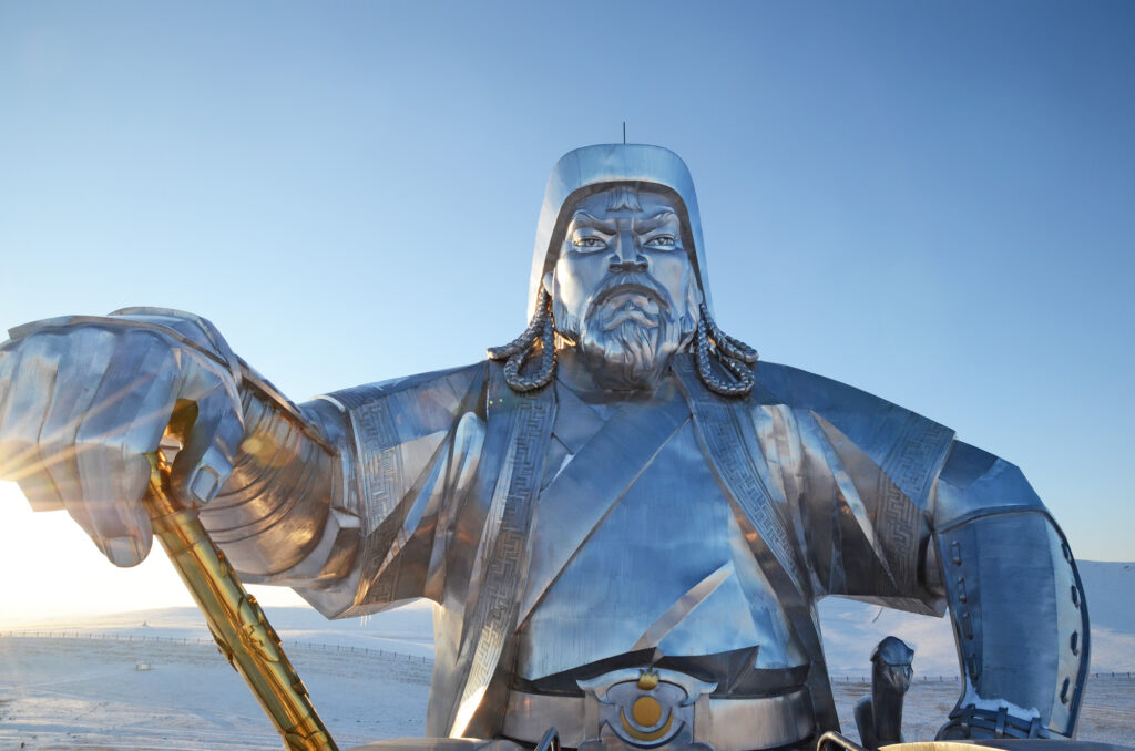 20 Famous Military Leaders and the Strategies That Made Them Legendary