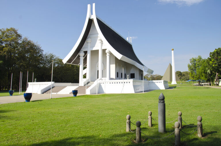20 Unfinished Monuments and the Stories Behind Them