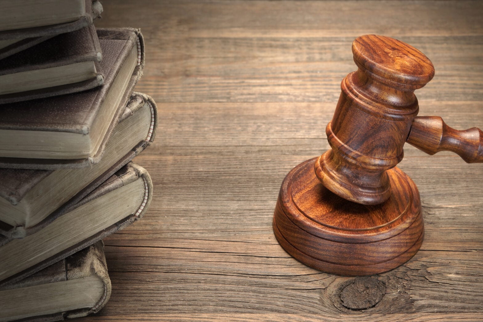 19 Outrageous Court Cases That Made Legal History