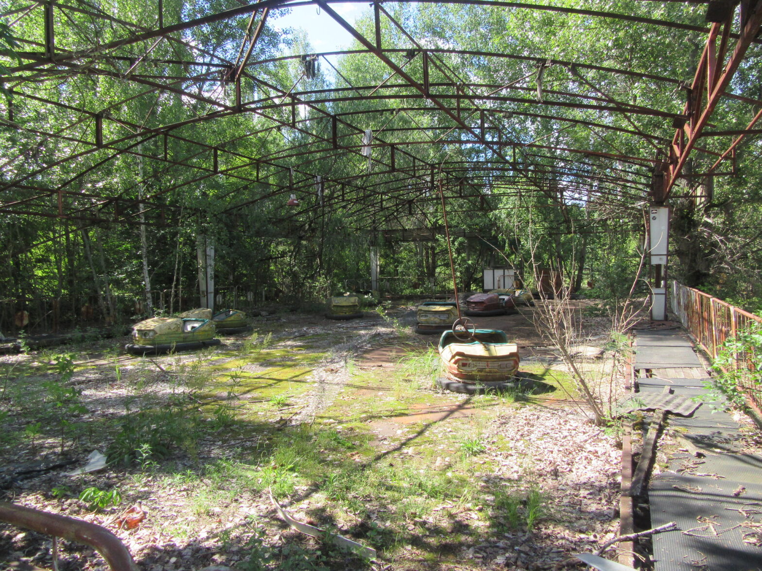 17 Abandoned Amusement Parks and the Stories Behind Them
