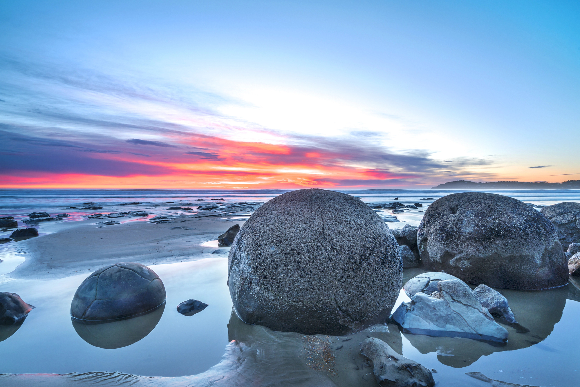 20 Incredible Features of Earth That Feel Like Sci-Fi