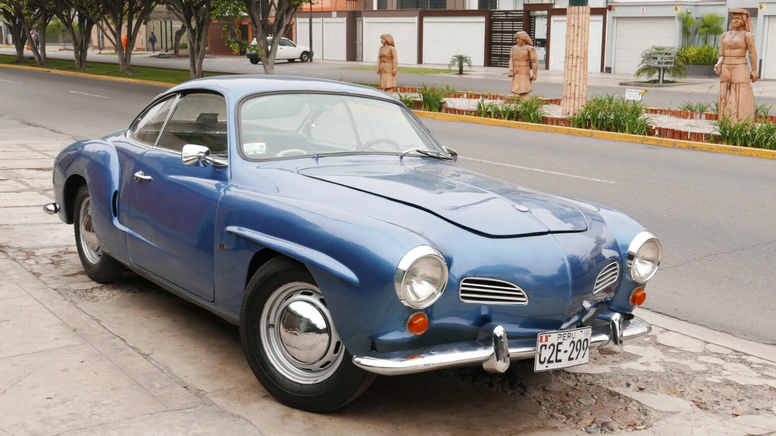 18 Classic Cars That Are Surprisingly Easy to Restore