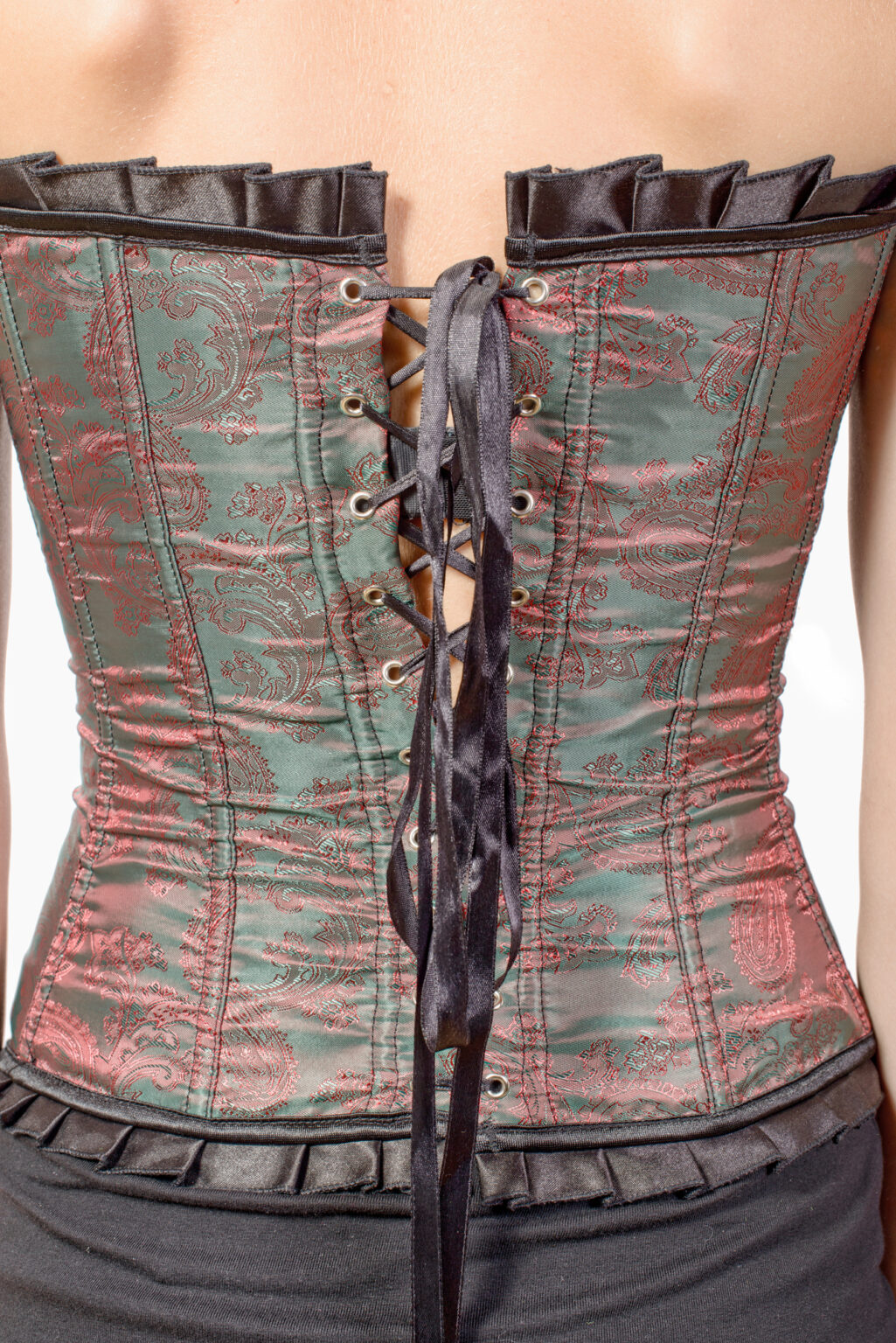 15 Fashion Trends That Came Back in the Weirdest Way