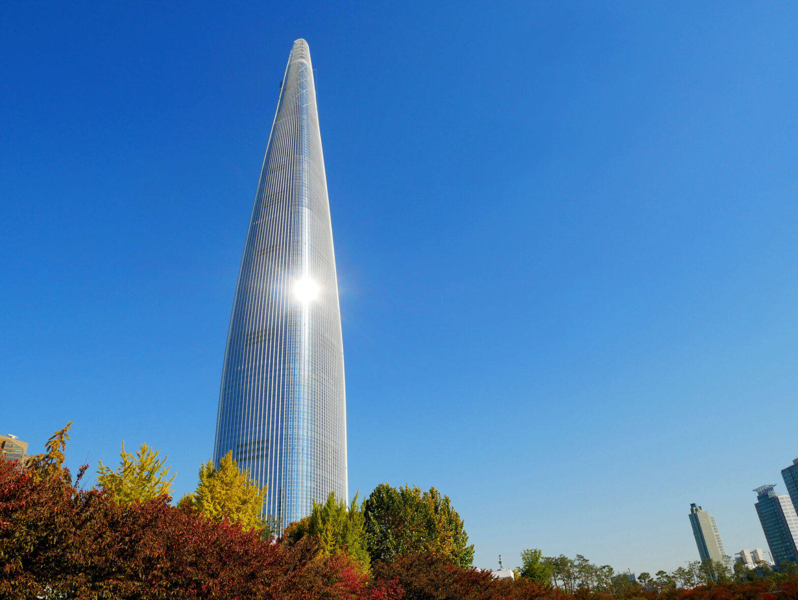 14 Largest Man-Made Buildings Globally