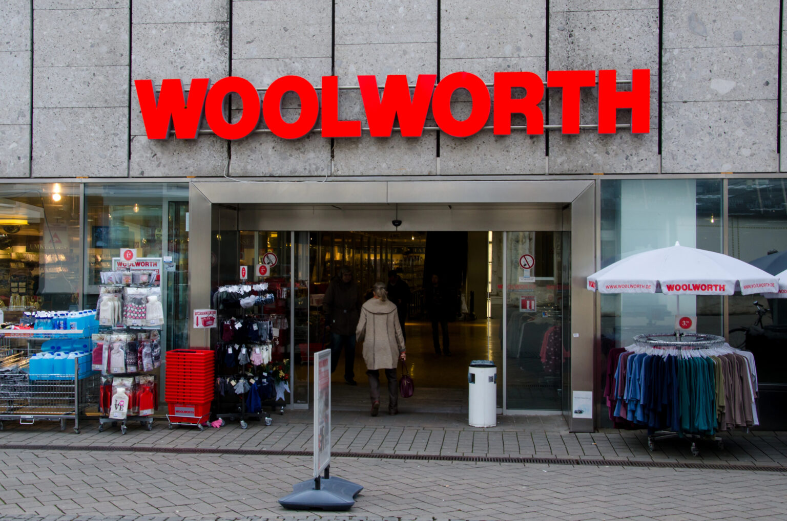 14 Store Chains That Defined Small-Town Life