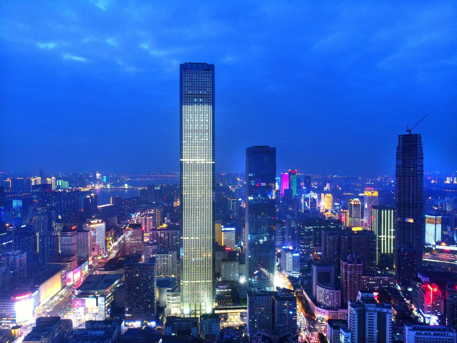 14 Largest Man-Made Buildings Globally