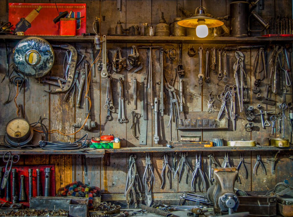 15 Things Found in Every '80s Garage