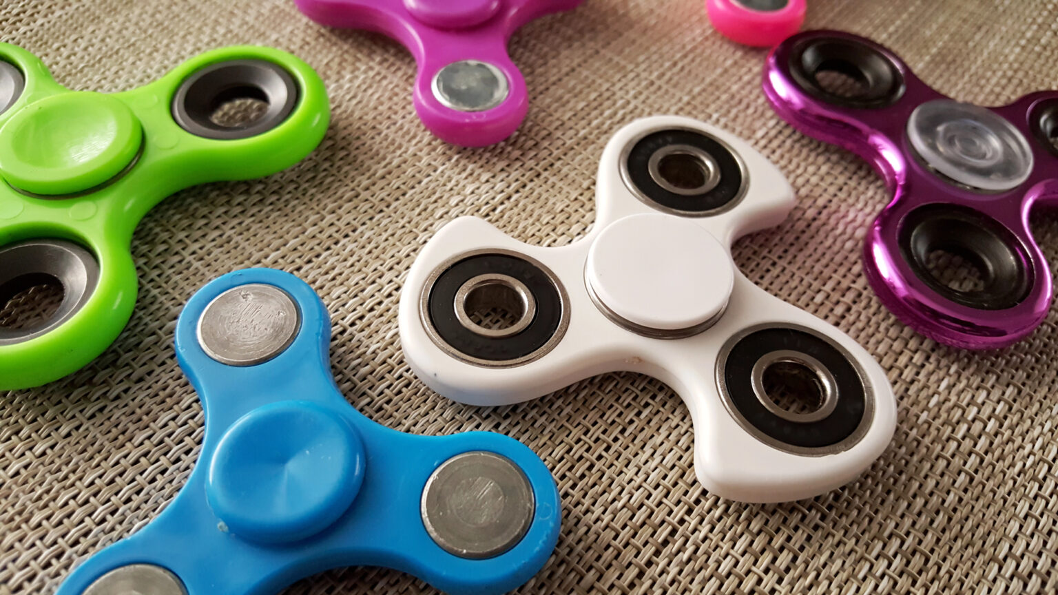 16 Pop Culture Fads That Disappeared Overnight
