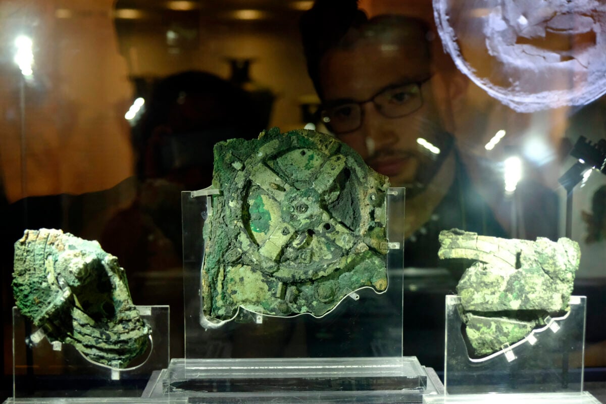 10 Underwater Discoveries That Rewrote History