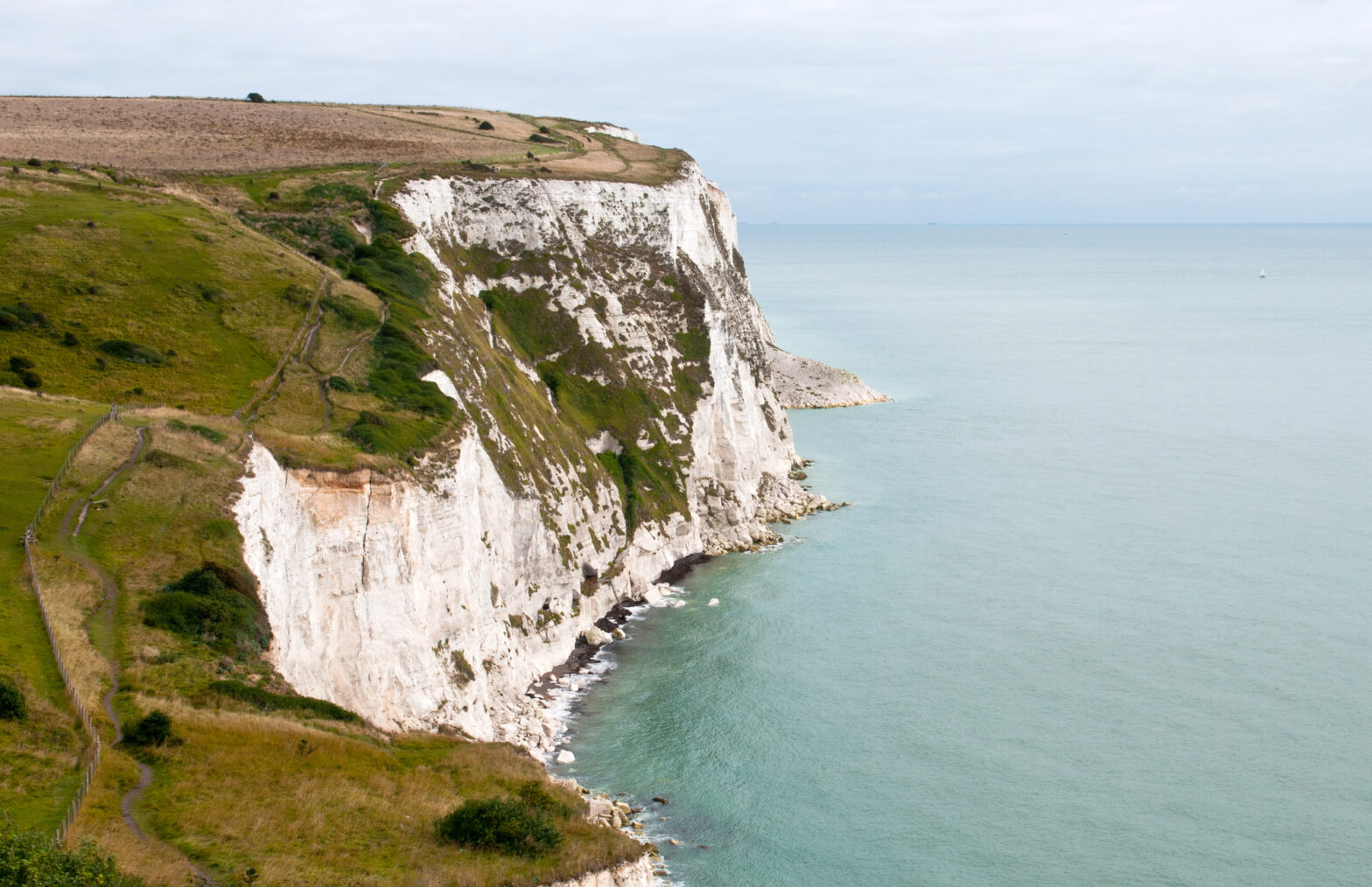 15 Cliff Formations That Revealed Earth's Secrets