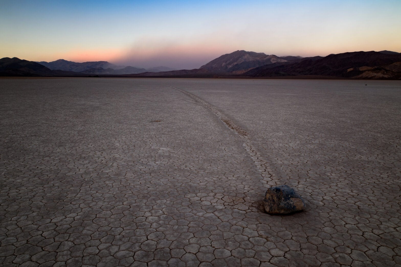 18 Gravity-Defying Phenomena in Nature You Can See