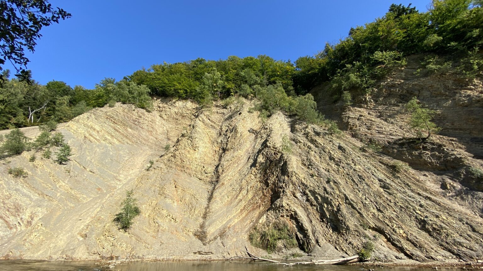 15 Cliff Formations That Revealed Earth's Secrets