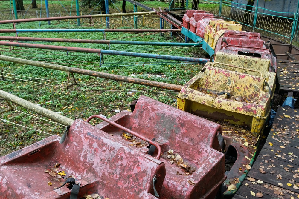 17 Theme Parks That Failed Miserably