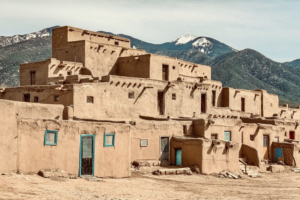 19 Housing Designs That Adapted to Extreme Climates
