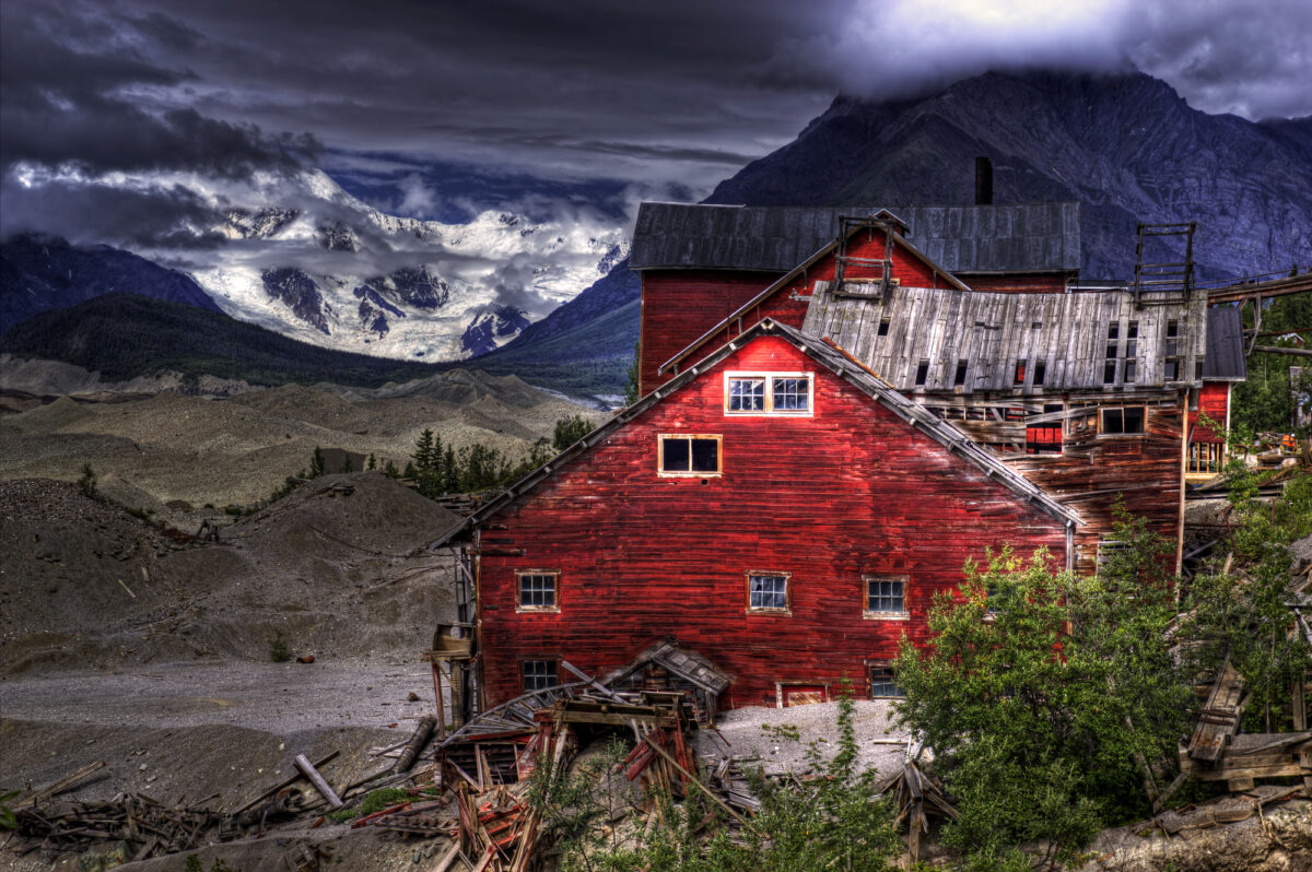 14 Ghost Towns That Were Once Thriving Communities