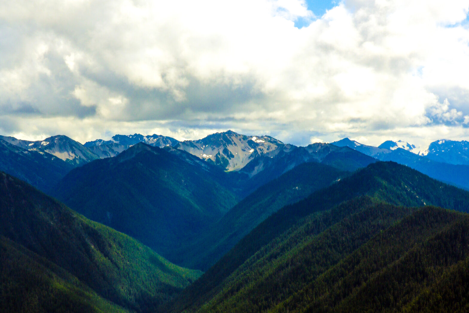 17 Mountains That Change Color by Season