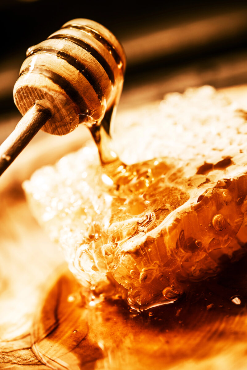 14 Foods That Glow Under Ultraviolet Light