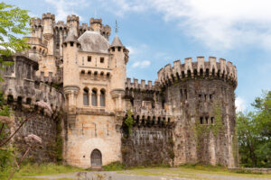 15 Castle Design Features That Gave Defenders the Upper Hand
