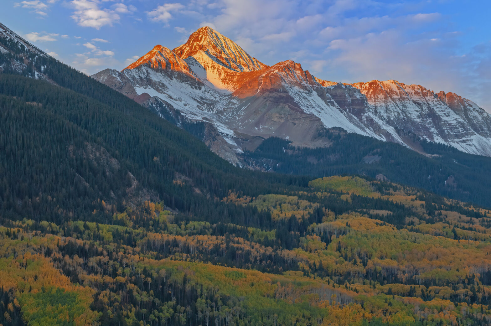 17 Mountains That Change Color by Season