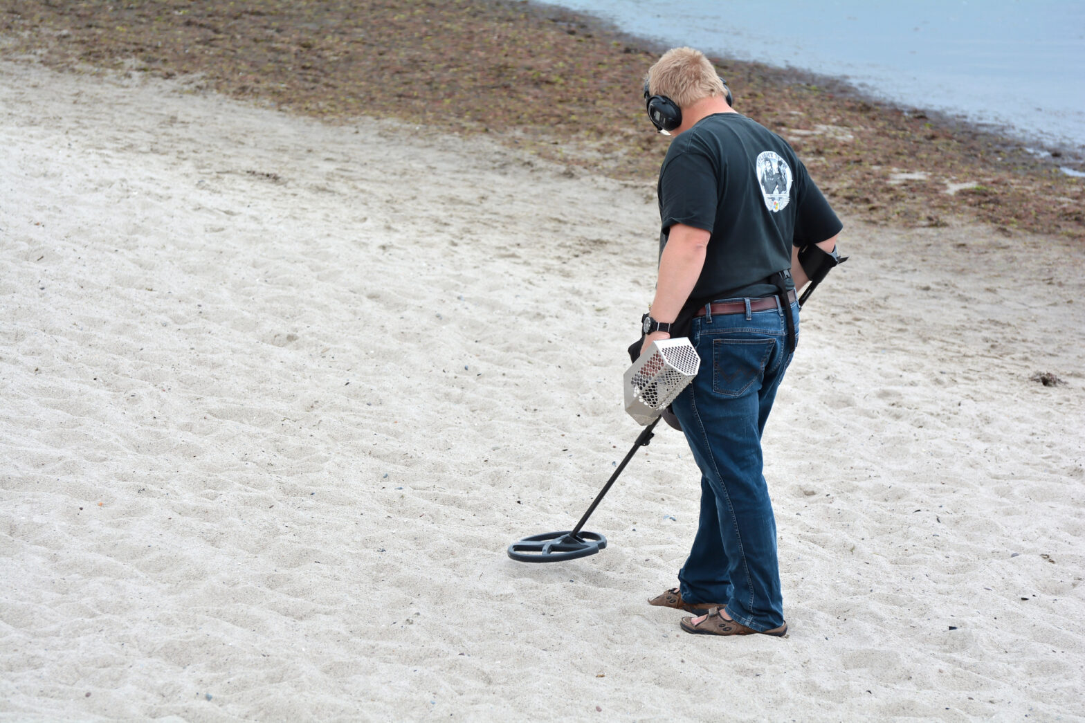 14 Real Treasure Hunters Who Actually Found Gold and Riches