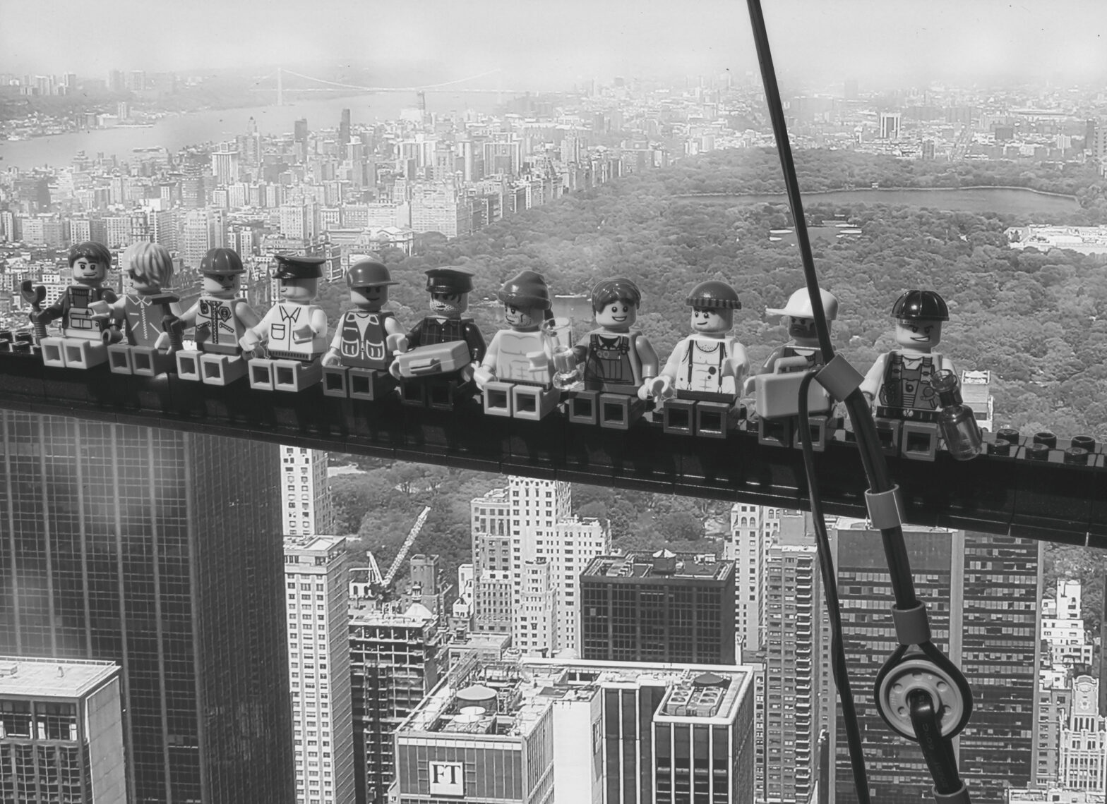 17 Historical Photos That Were Completely Staged