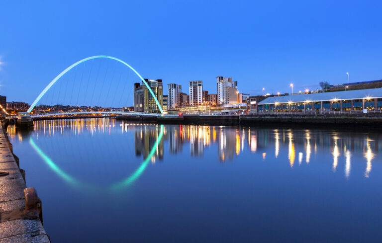 17 Bridges Known for Their Unique Designs