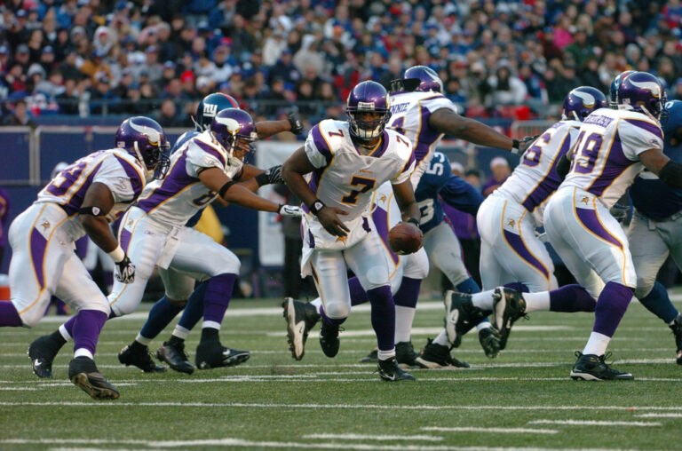 15 Forgotten NFL Players Who Made History