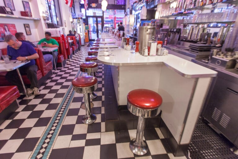 16 Diners Seen in Famous Movies
