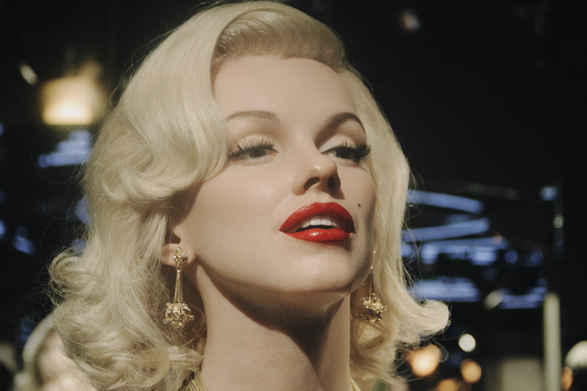 15 Iconic Makeup Looks from Film and TV