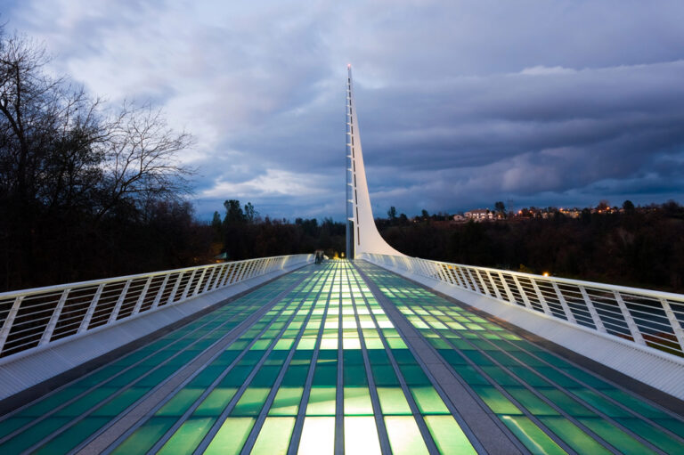 17 Bridges Known for Their Unique Designs