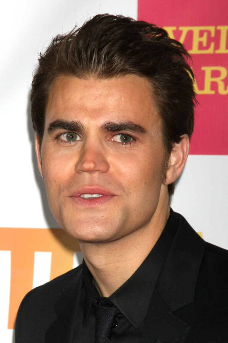 17 Actors Who Played Famous Vampires
