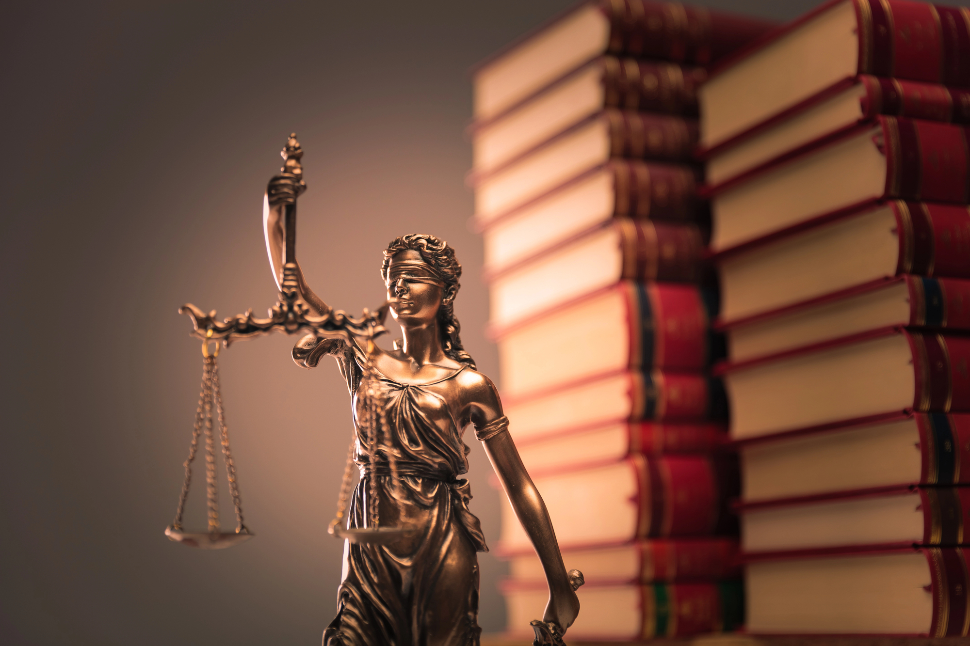 18 famous people with law degrees