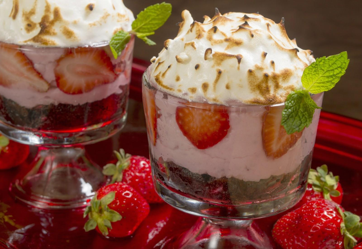 16 Nostalgic Desserts From the 80s