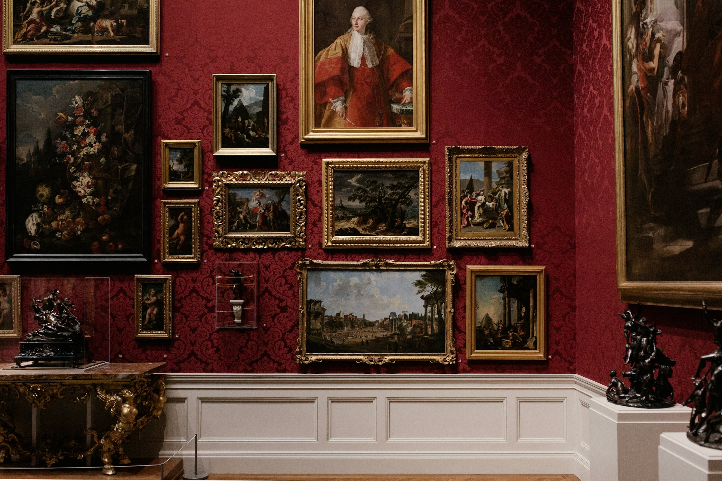 16 Facts About the Most Unusual Museum Exhibits