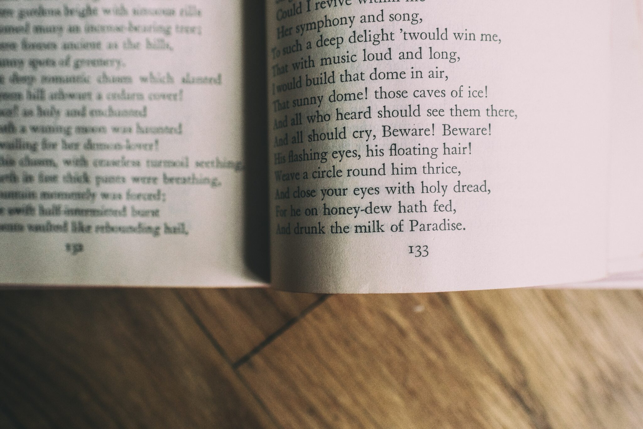 Poems That Can Be Read Backwards