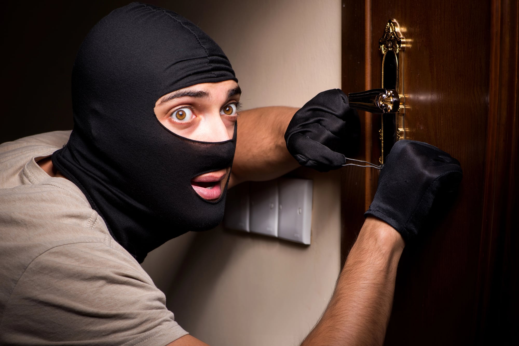 The Clumsiest Bank Robbers Who Made Crime Look Ridiculous