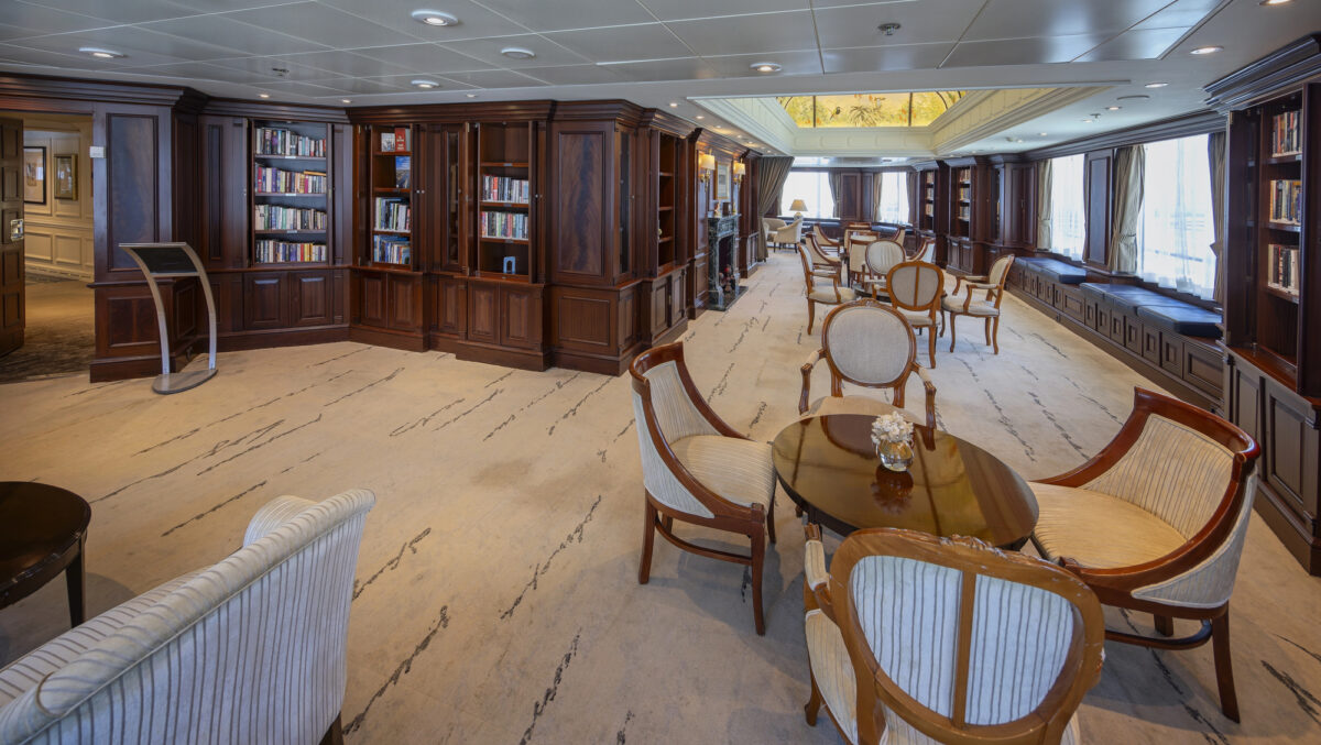Luxury Amenities On the Most Opulent Ocean Liners in History